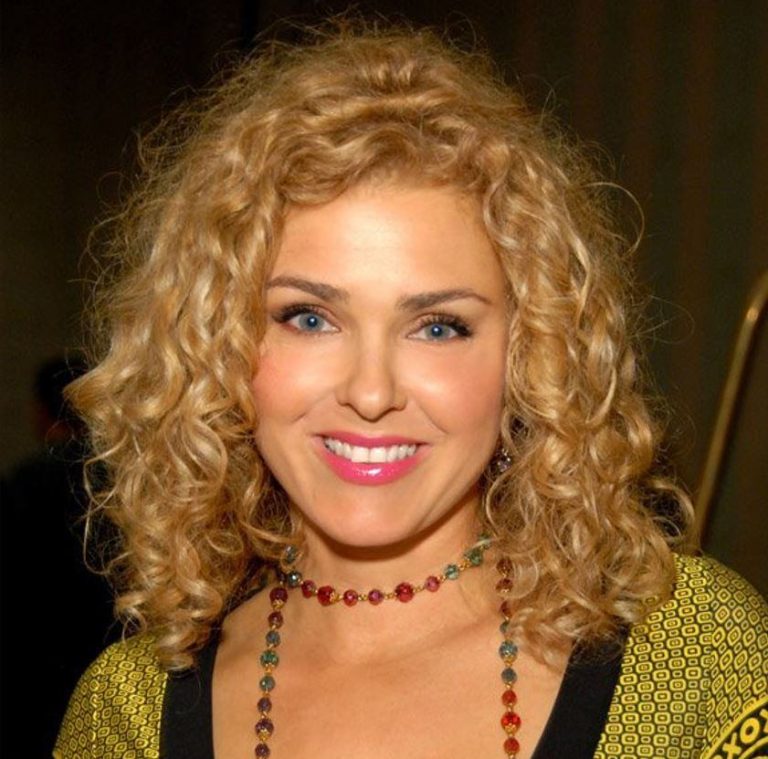 Corinna Harney Net Worth 2024 | Personal Life, Husband, Age, Height and ...